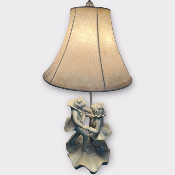 Vintage | Accents | Vintage Dancing Frogs Lamp Vintage Romantic Prince ...